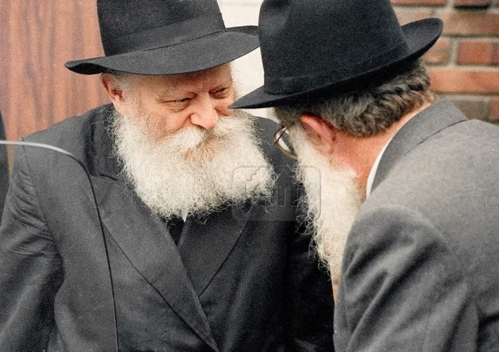 What Is a Rebbe? | Anash.org