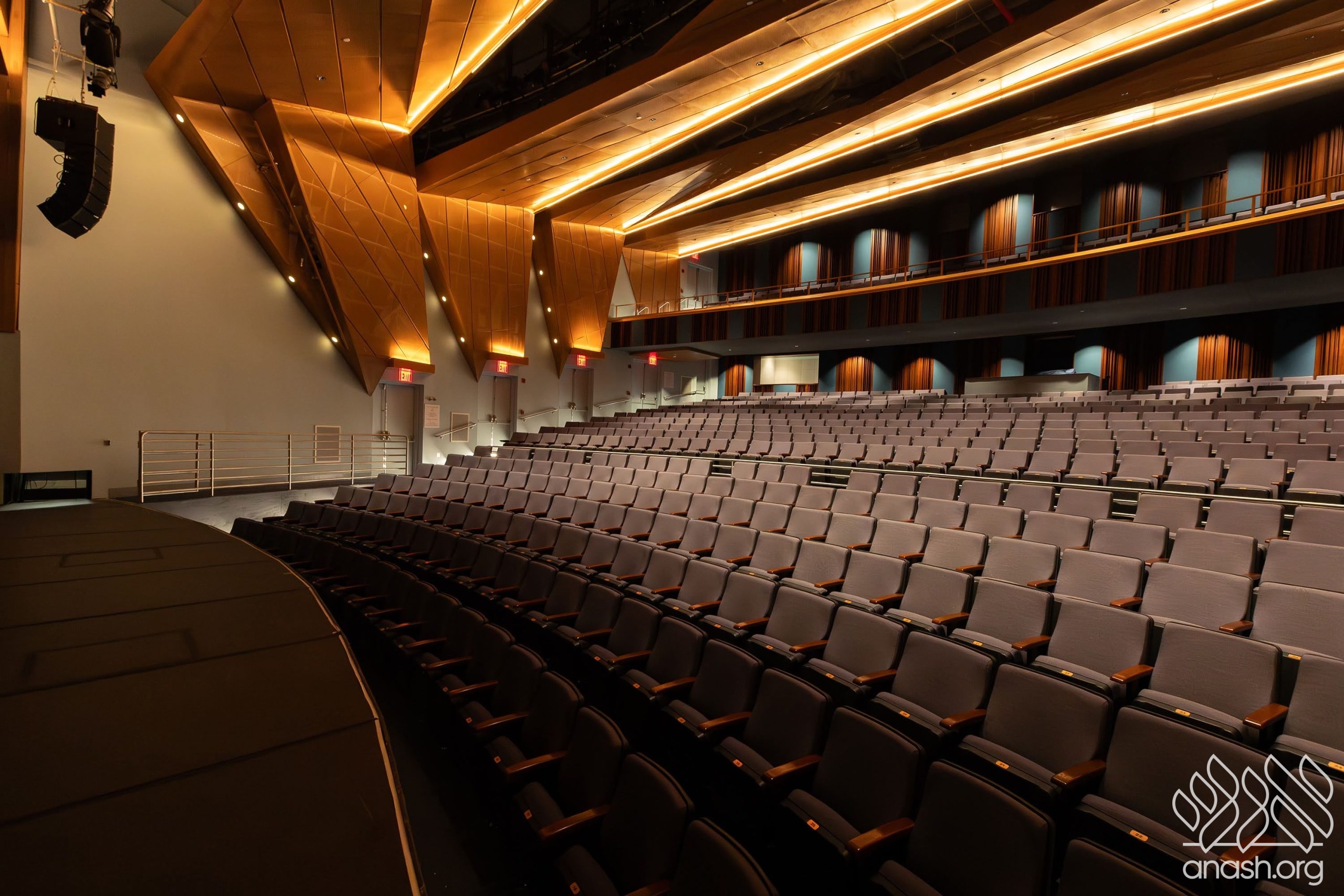 Historic Queens Theater to Host Largest Pre-Ohel Program | Anash.org