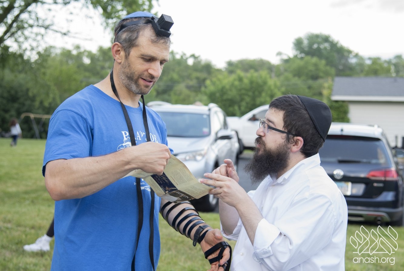 After a Decade of Service, Shluchim Establish Chabad in Lincolnshire ...